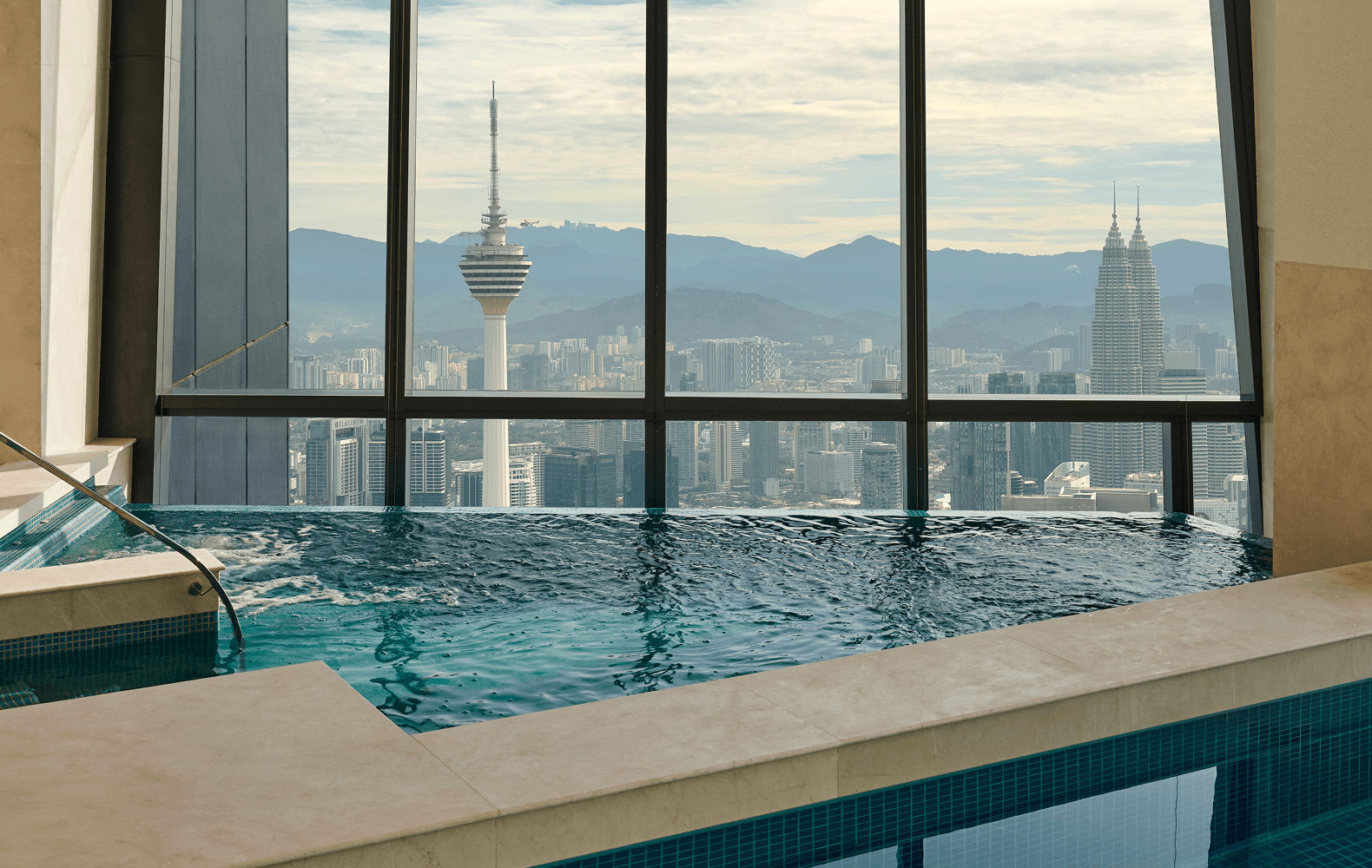 /park-hyatt/pool-jacuzzi